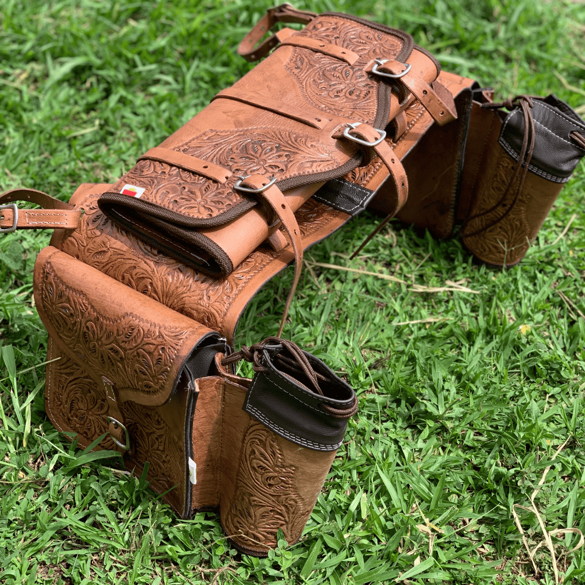 Alforge com Porta Bebidas e Capa de Sola MCS5508